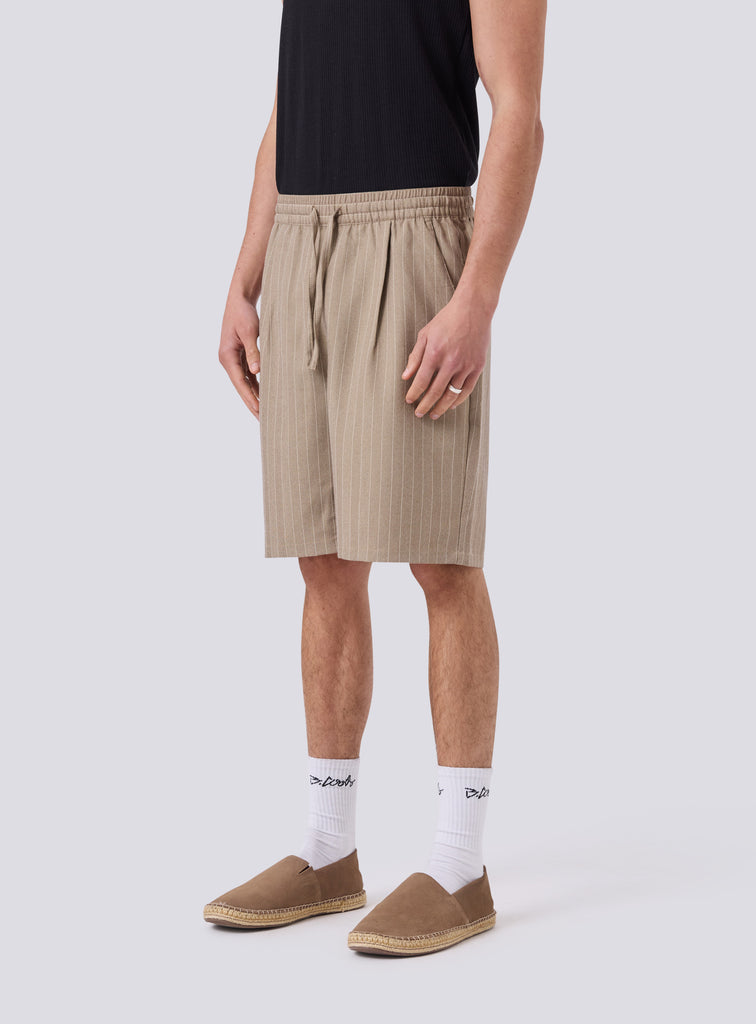 Boxy Suit Short Herringbone – Barney Cools